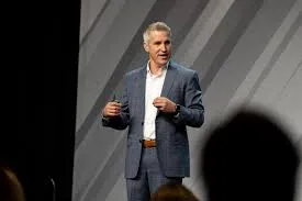 Top 15 Cybersecurity Speakers & Experts (2025)